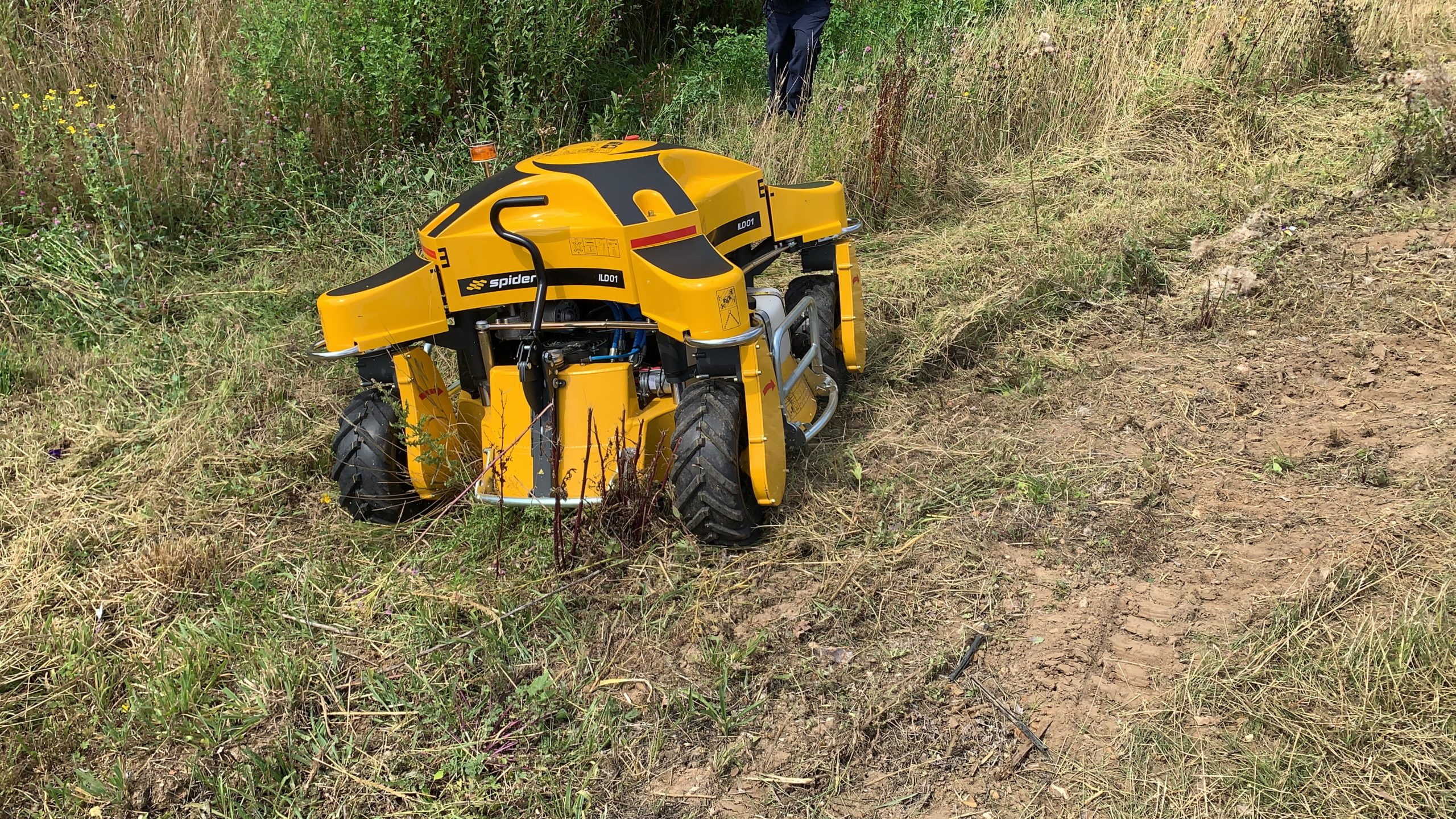 Remote Control Mowers | LANTRA Lawn Mower Course | HW Training